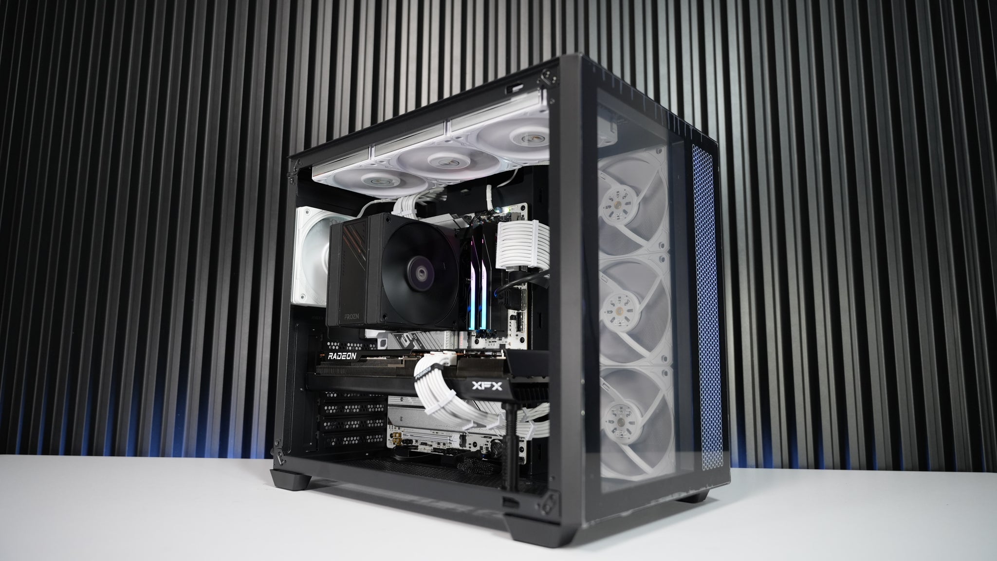 Ryzen 7 9700X + RX 7800XT Gaming/Streaming PC